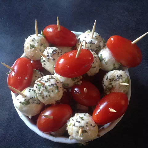 Brochettes apéro mozza tomates - Recettes sans gluten